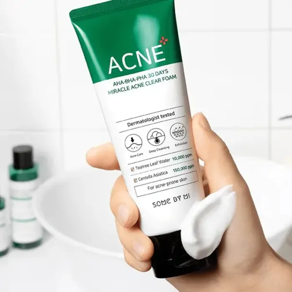AHA BHA PHA 30 Days Miracle Acne Clear Foam